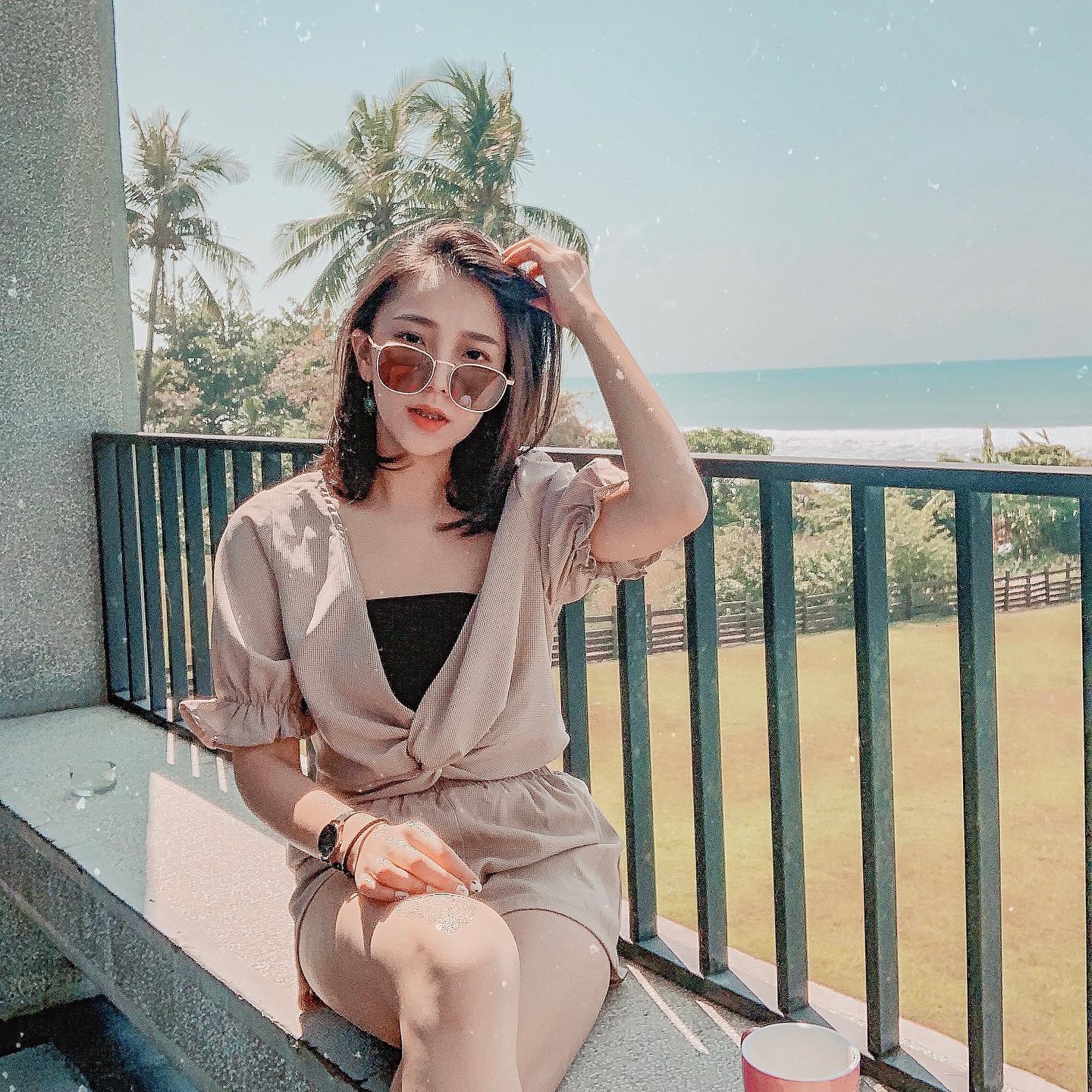 OOTD | 太喜歡夏日花蓮了 可以在這陽台發呆一天 ｜ POPO筆記