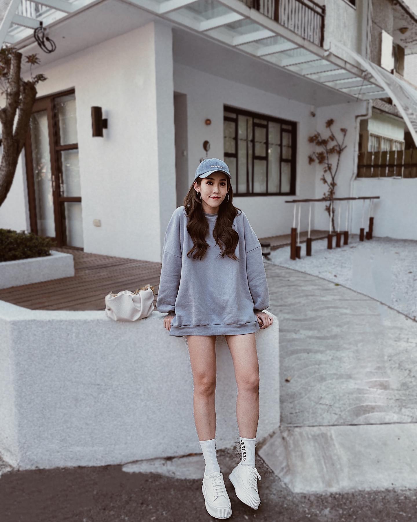 DD’s OOTD 藍白色系穿搭｜一起為世足打call ｜ POPO筆記