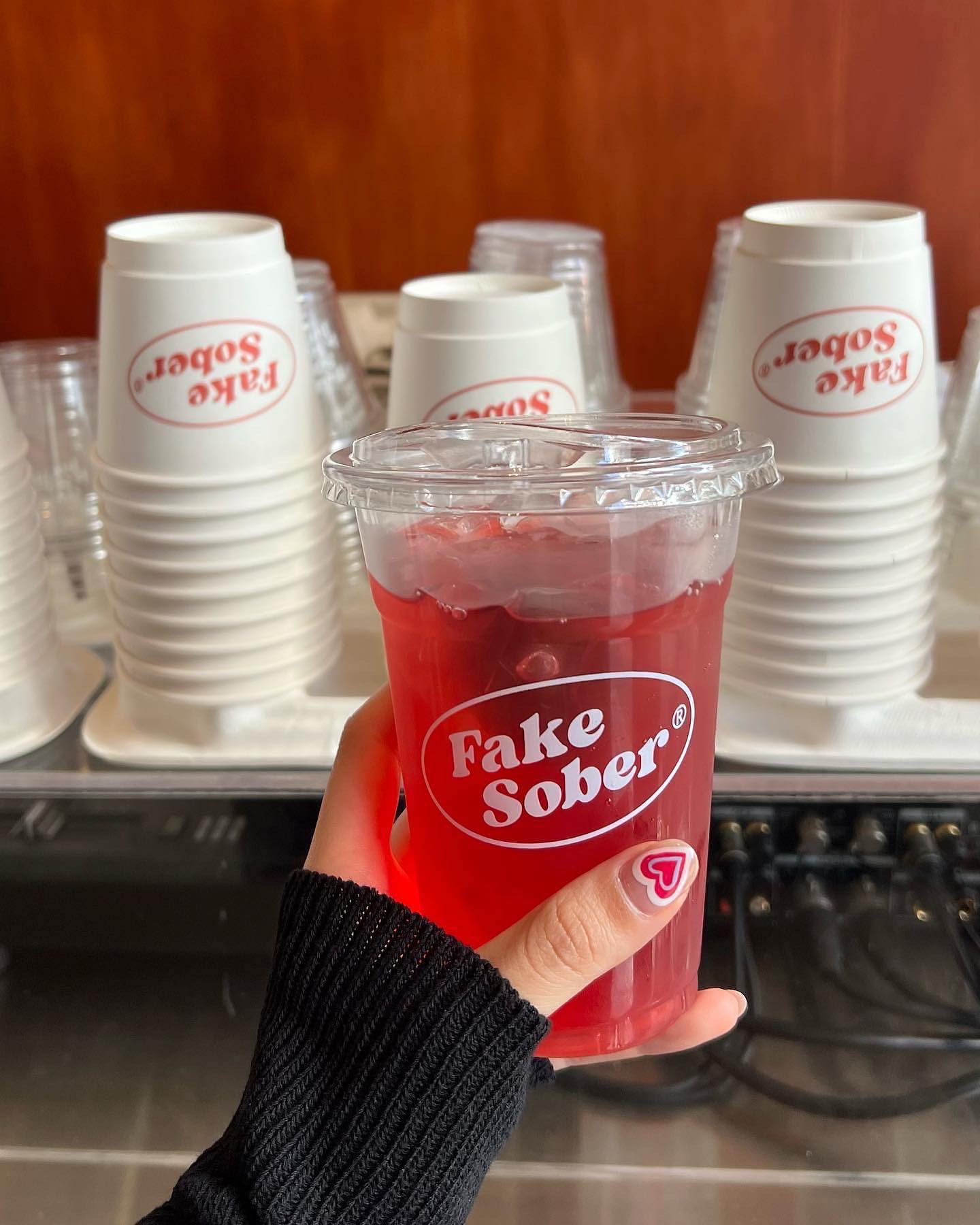 信義美食 Fake Sober Taipei 白天咖啡廳晚上變酒吧！ ｜ POPO筆記